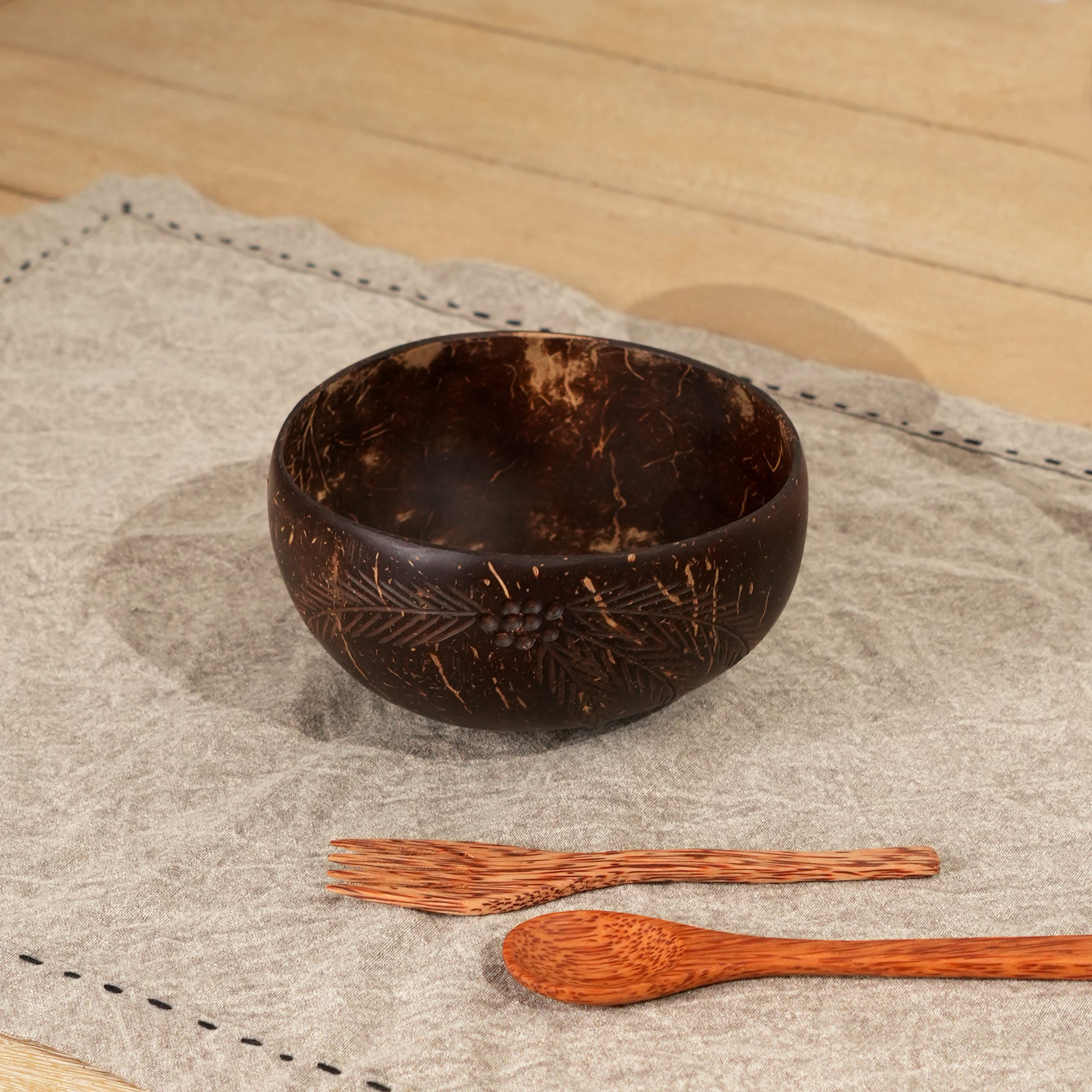 Ecofriendly Palm Leaf Bowl & Coconut Shell Cutlery Set | Sustainable D ...